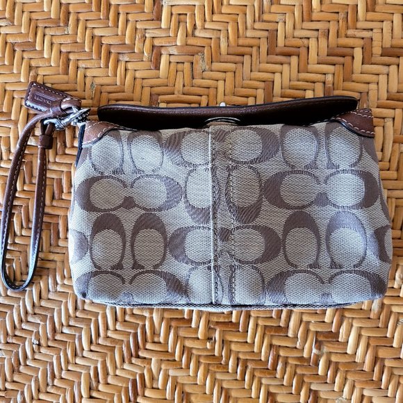 Coach | Bags | Coach Signature Jacquard Logo Twist Lock Top Wristlet ...